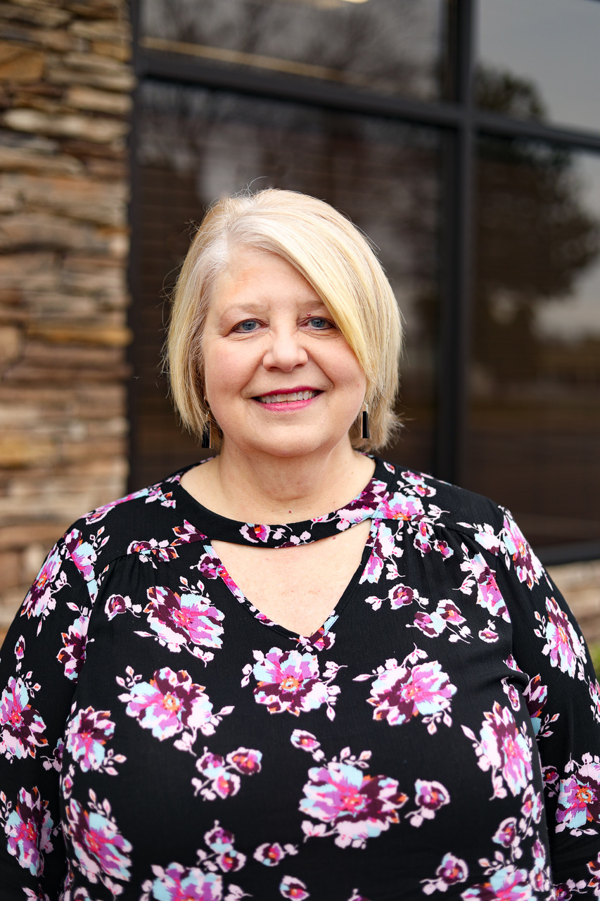 Dina | Houchens Benefits